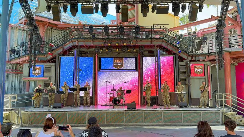 California Army National Guard 40th Infantry Division Band Performs at ...