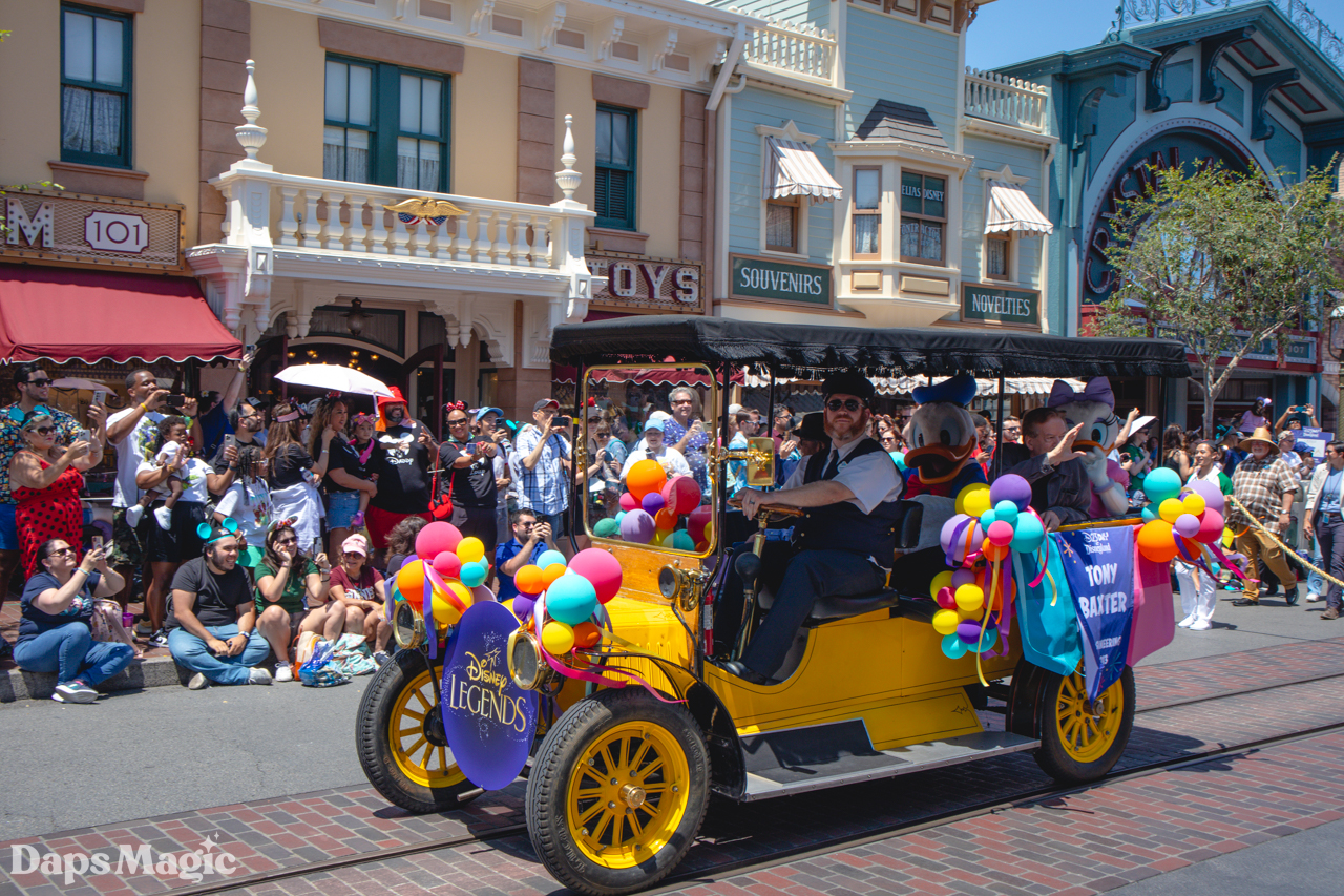 D23 Day at Disneyland Resort Honors Disney Legends with Cavalcade and ...