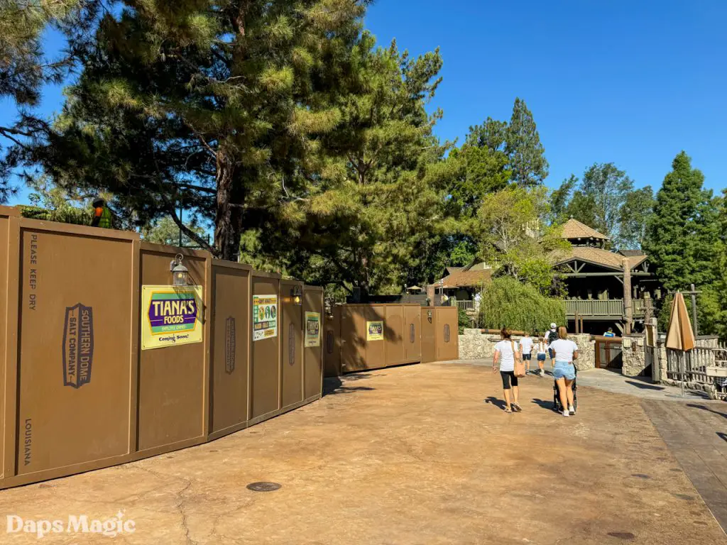 Walkway Between Haunted Mansion and Star Wars: Galaxy's Edge Reopens ...