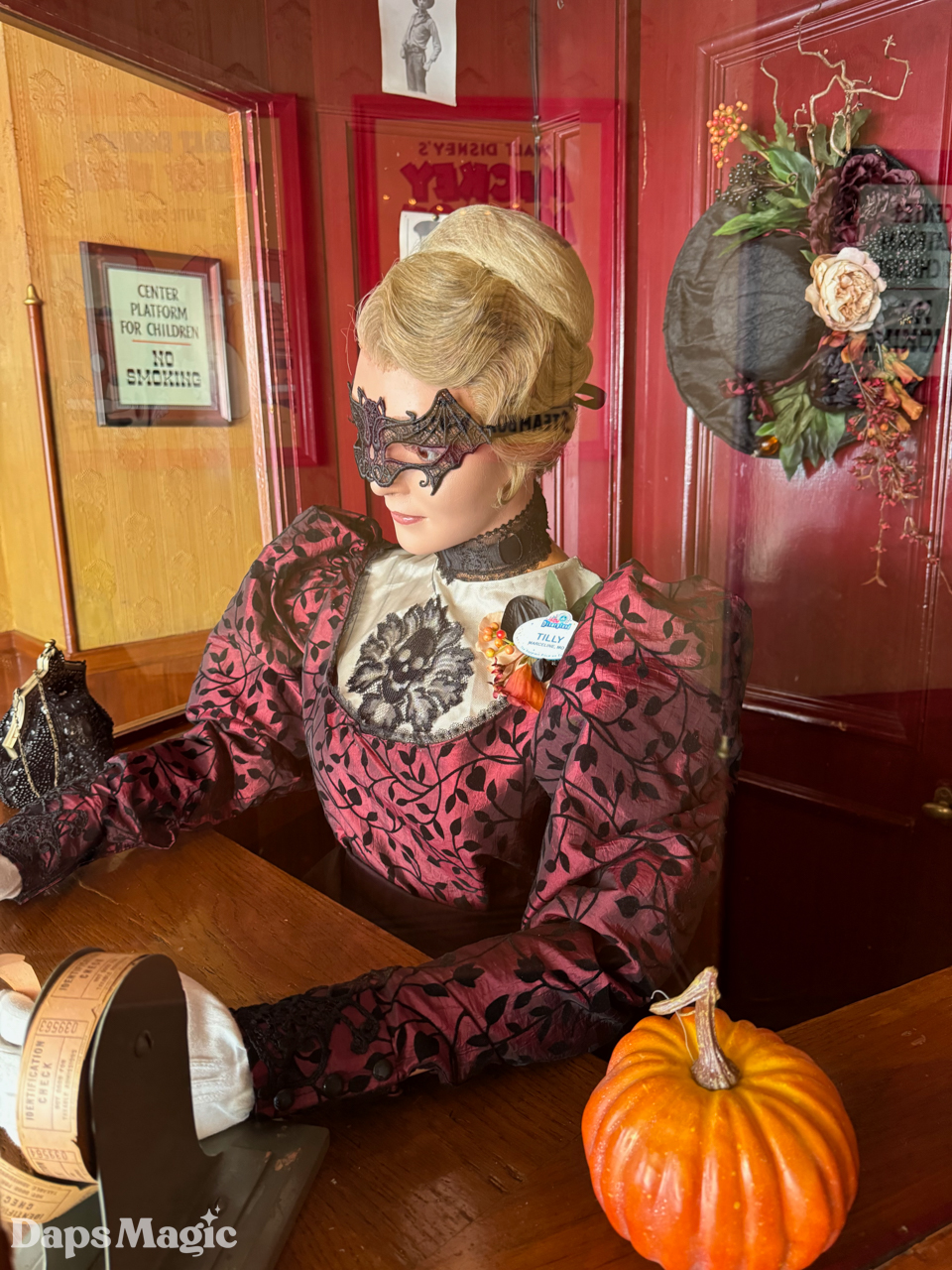 Tilly at Main Street Cinema Debuts New Halloween Outfit at Disneyland