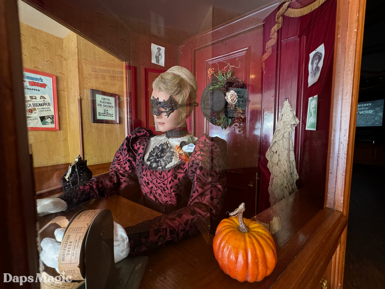 Tilly at Main Street Cinema Debuts New Halloween Outfit at Disneyland