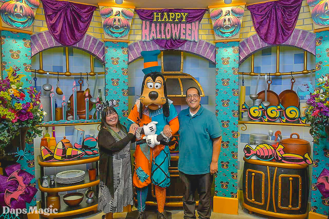 Goofy’s Kitchen Celebrates Halloween with Food, Characters, and Fun
