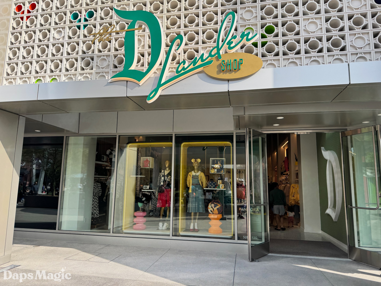 Pictorial: Opening Day of D-Lander Shop at Downtown Disney District