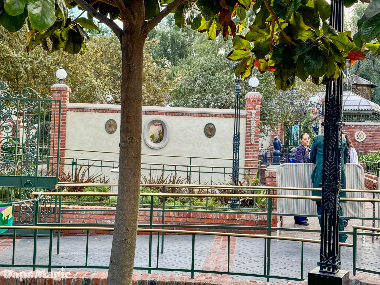Walls Come Down From Around the Extended Queue of Disneyland's Haunted ...