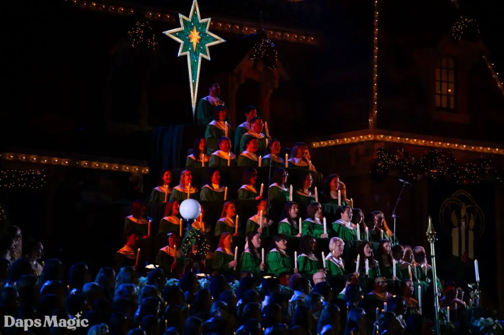PHOTOS/VIDEOS: Kathryn Hahn Provides Animated Narration for Christmas ...