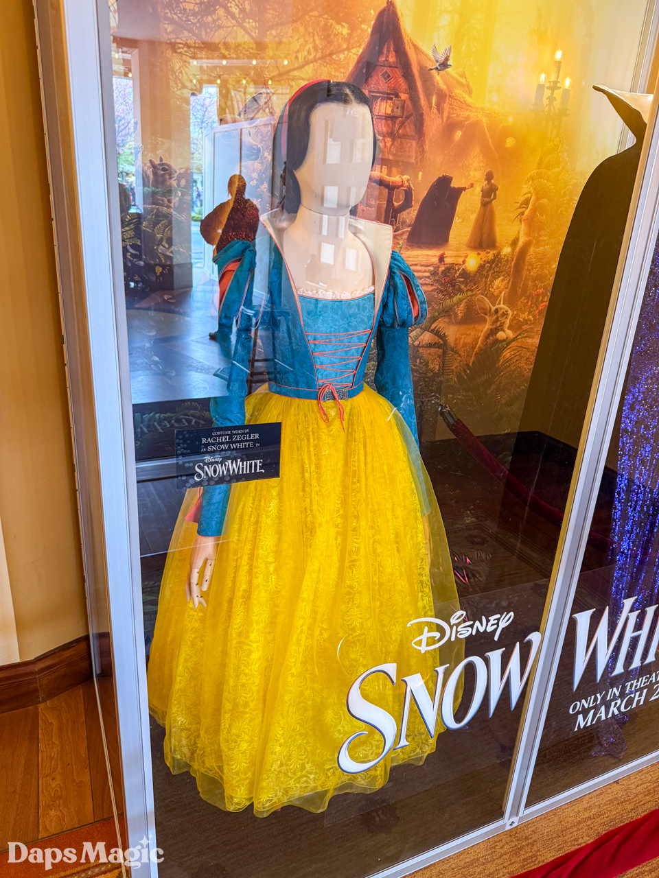 New 'Snow White' Display Arrives at Carthay Circle