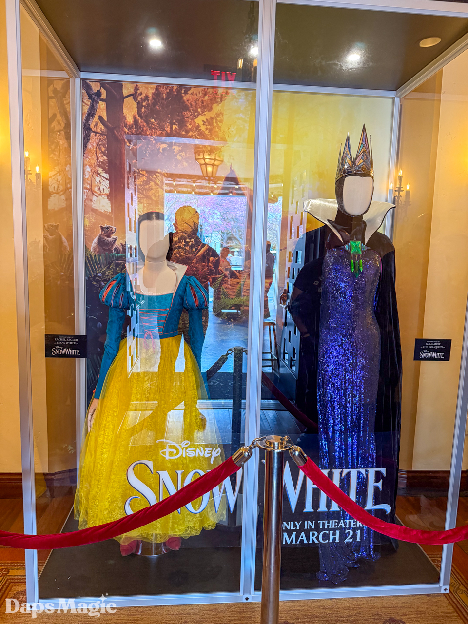 New 'Snow White' Display Arrives at Carthay Circle