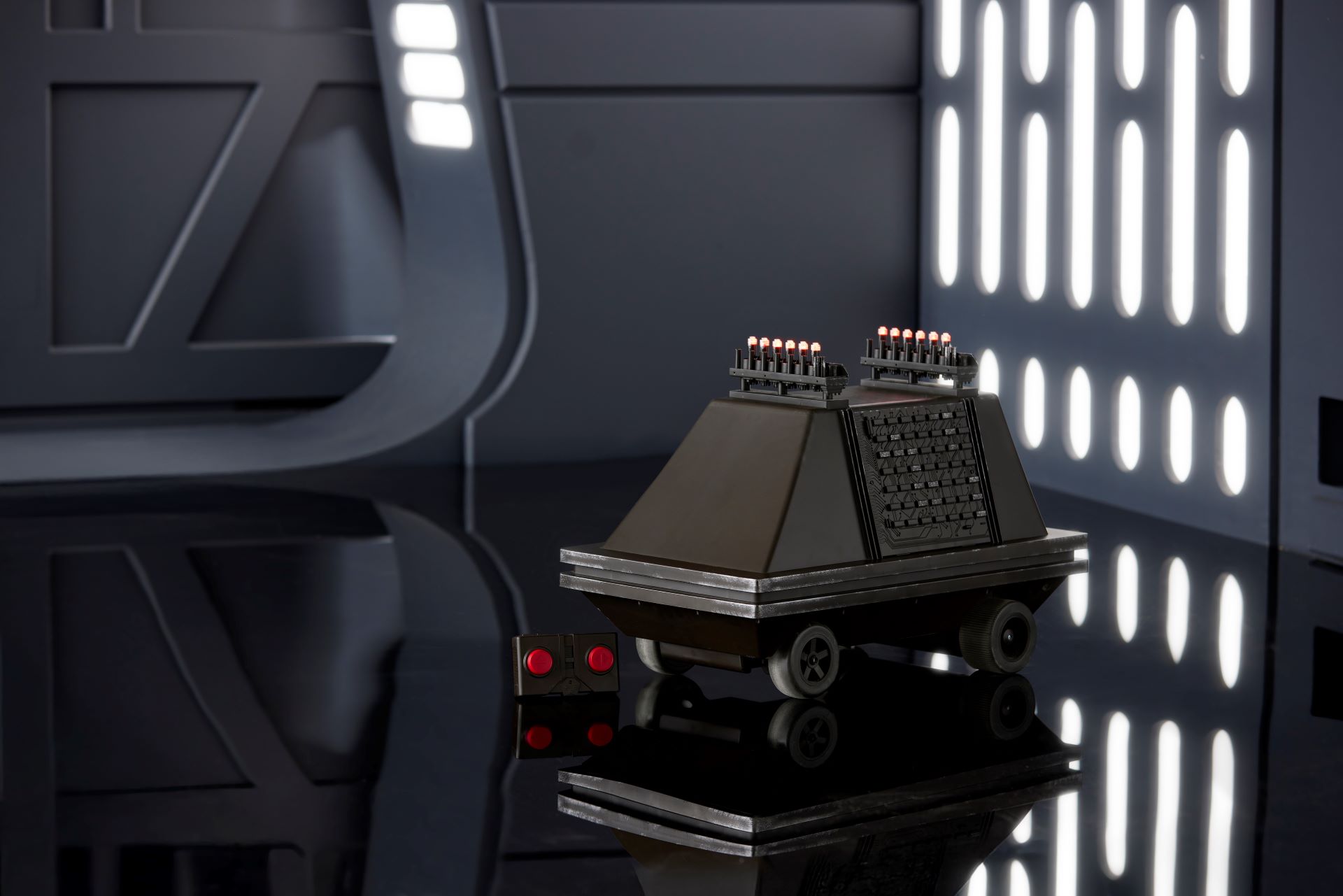 Details About Reclaim and Reforge New Savi’s Workshop Lightsabers Revealed