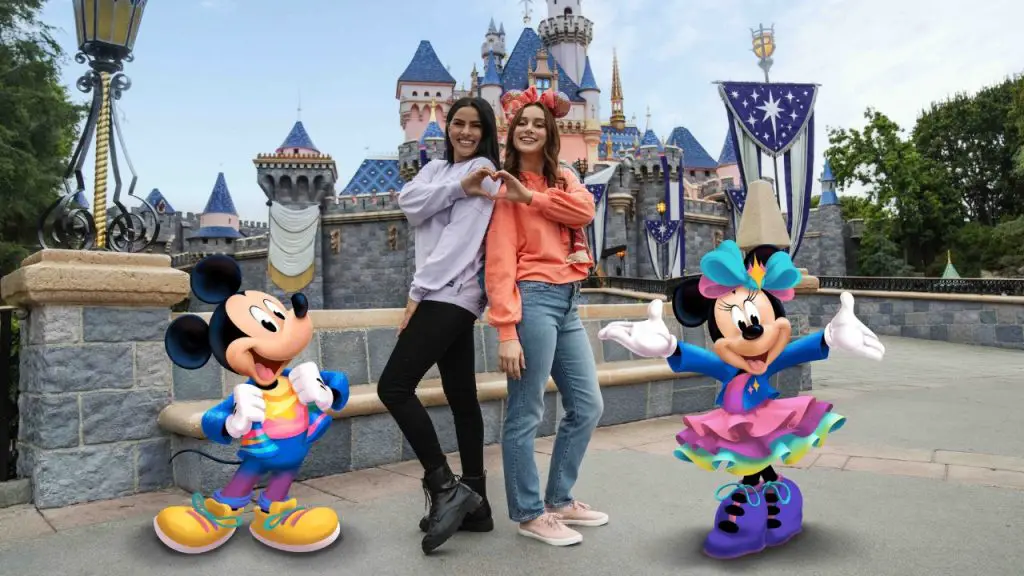 Disney PhotoPass to Offer New Magic Shots and Lenses During Disneyland ...