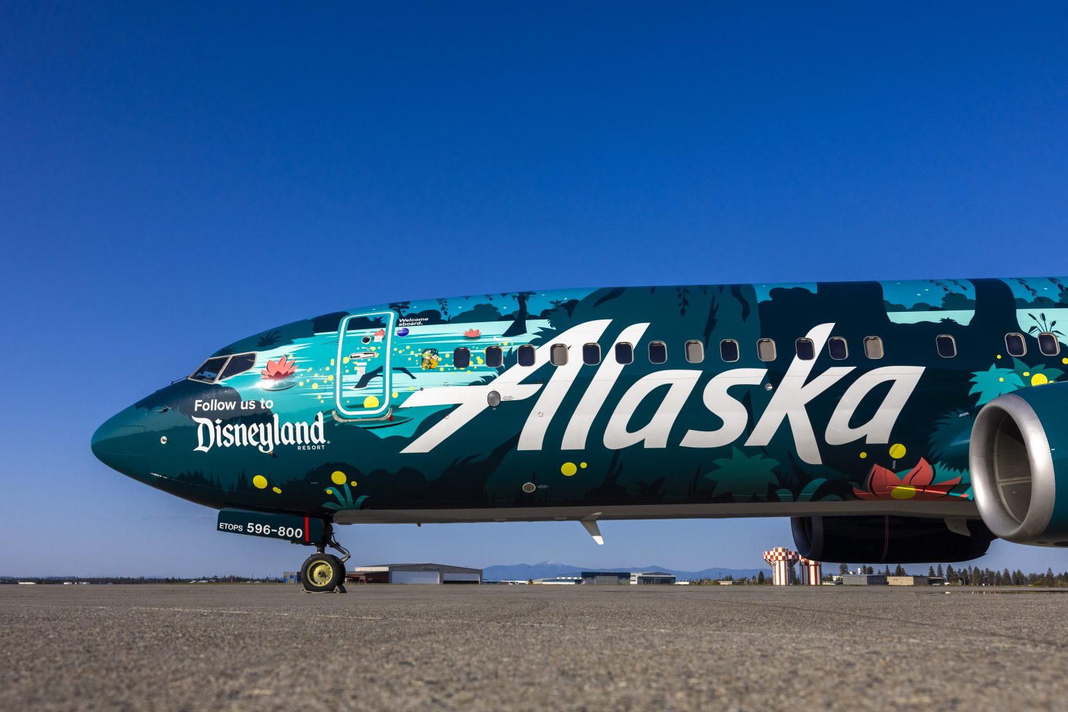 Alaska Airlines Reveals New Disneyland Resort-themed Plane, 'Tiana’s ...