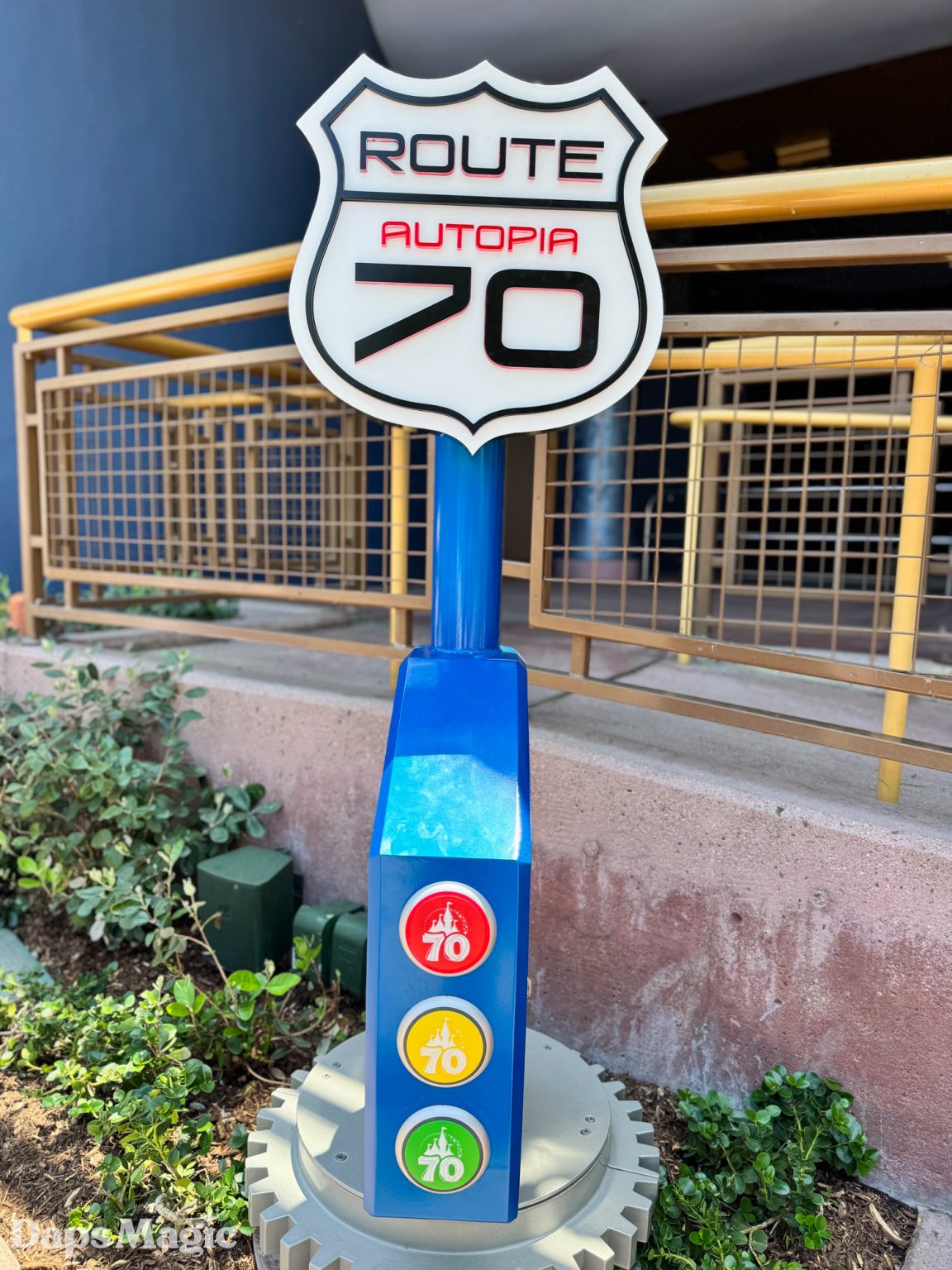 MagicBand+ Autopia Activation in Tomorrowland Arrives at Disneyland