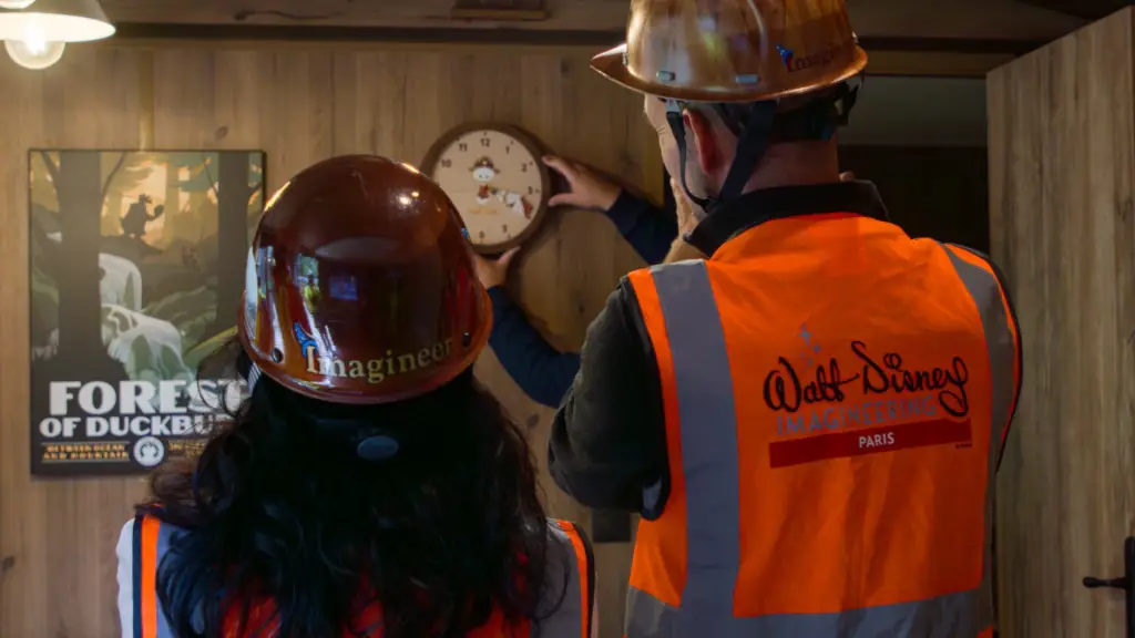 Disneyland Paris Gives Behind-The-Scenes Look at Disney Davy Crockett ...