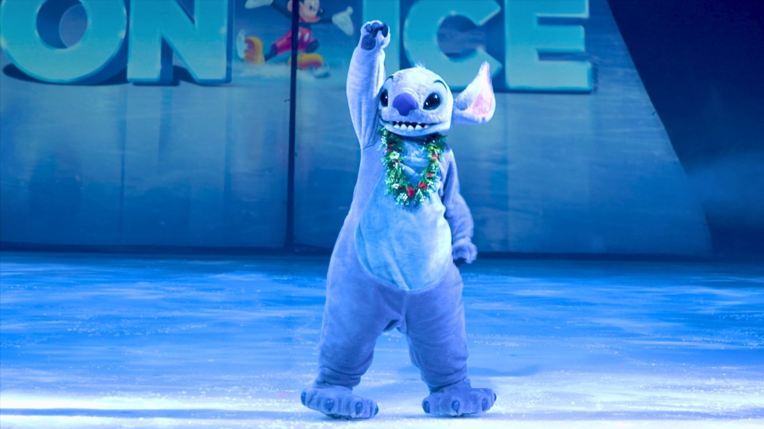Stitch Crash Lands Disney on Ice