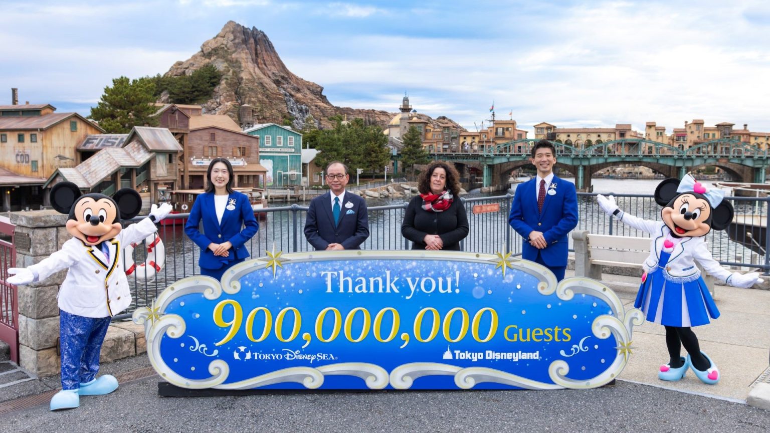 Tokyo Disney Resort Celebrates 900 Millionth Guest