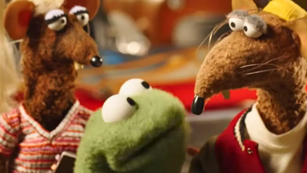 Rizzo the Rat Gives Tour of Newly Opened Rock 'n' Roller Coaster ...